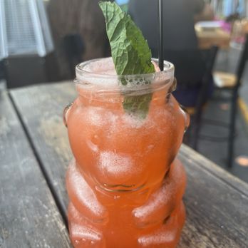 STEINS BEER GARDEN & RESTAURANT - Updated August 2024 - 2092 Photos ...