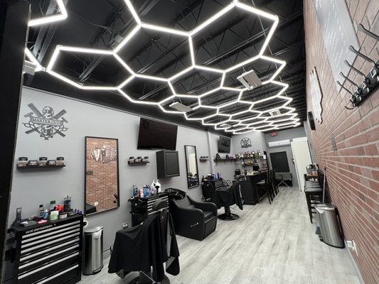 MASTER CUTS BARBER SHOP - Updated August 2025 - 13 Photos - 9570 Bay ...