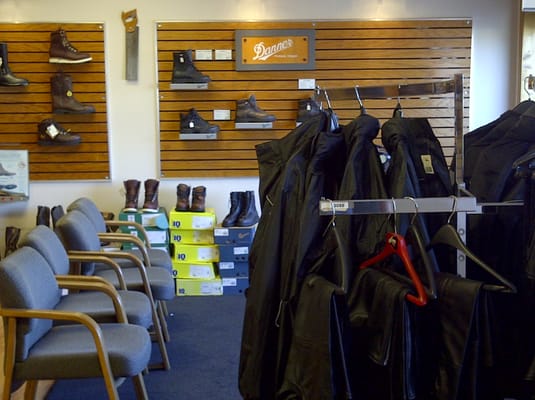 KC SHOE REPAIR - Updated June 2024 - 55 Photos & 35 Reviews - 5120 NE ...