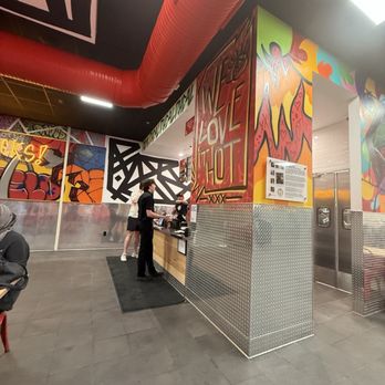 DAVE’S HOT CHICKEN - Updated September 2025 - 73 Photos & 29 Reviews - 17304 Chesterfield ...