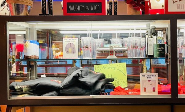 RED LINE DINER - 629 Photos & 784 Reviews - 588 Rte 9, Fishkill, New ...