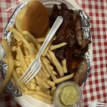 RUSSELL’S BARBECUE - Updated October 2024 - 243 Photos & 520 Reviews ...