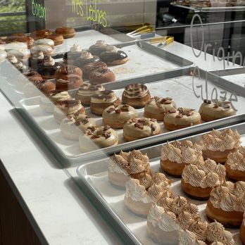 DOCE DONUT CO - Updated December 2024 - 49 Photos & 32 Reviews - 2305 ...