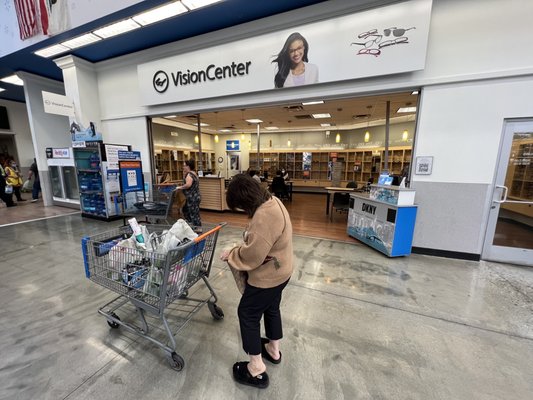 WALMART SUPERCENTER - 117 Photos & 130 Reviews - 1231 S Sanderson Ave ...