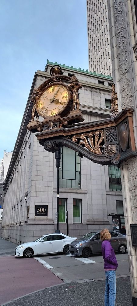 THE KAUFMANN CLOCK - Updated December 2025 - 5th Smithfield St ...