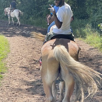 RED RIDGE RANCH RIDING STABLES - Updated October 2025 - 92 Photos & 59 ...