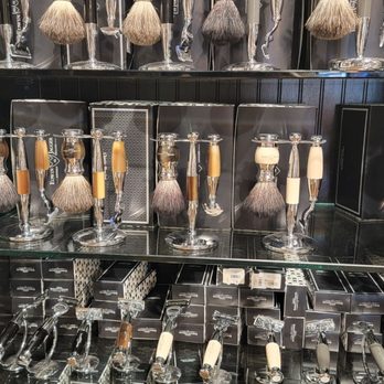 BERING’S - Updated March 2025 - 56 Photos & 68 Reviews - 6102 ...