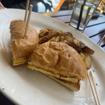 DOC B’S RESTAURANT + BAR - Updated June 2024 - 1481 Photos & 961 ...