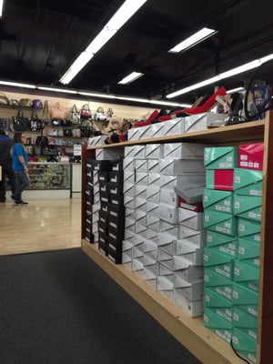 T MART - Updated December 2025 - 10 Photos & 65 Reviews - 20924 Sherman ...