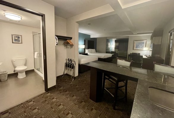 HOLIDAY INN EXPRESS & SUITES CARLSBAD BEACH - Updated May 2025 - 197 ...