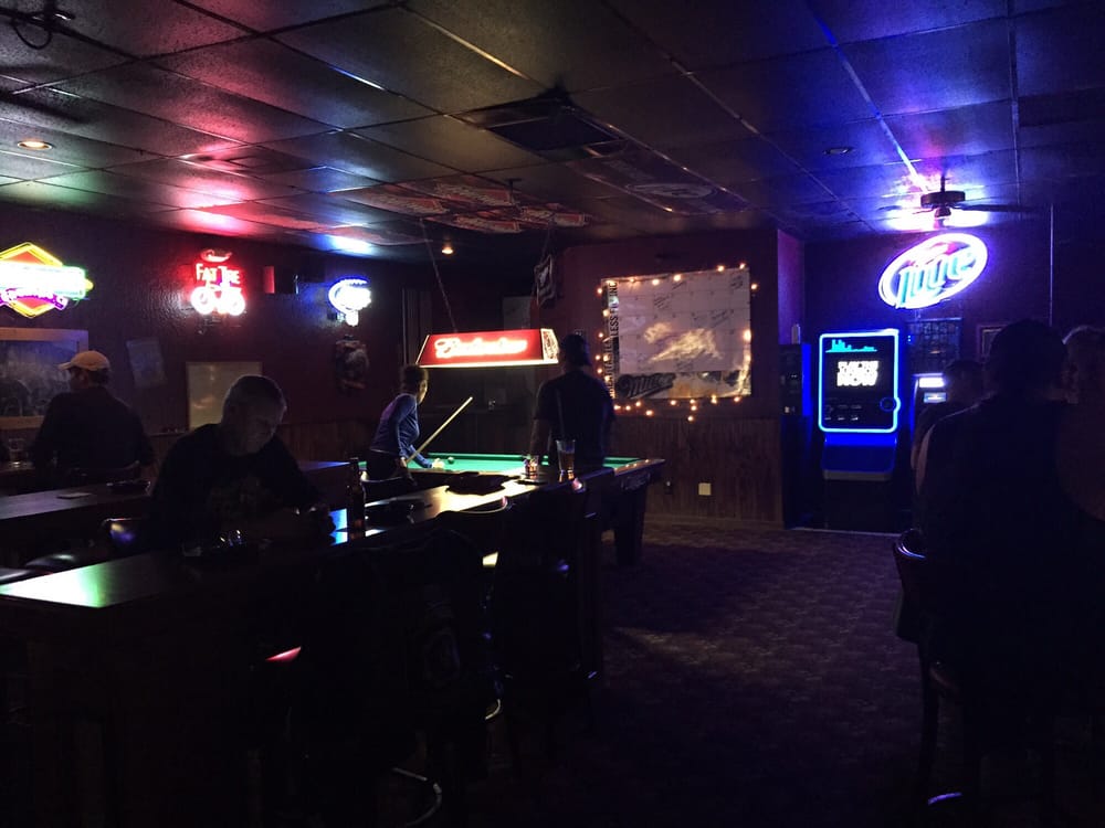 THE FIREHOUSE BAR - Updated October 2025 - 1222 NW Woods Chapel Rd ...