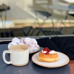 OLIBOLI DONUTS - 2036 Photos & 1143 Reviews - Food near 135 W 1st St ...