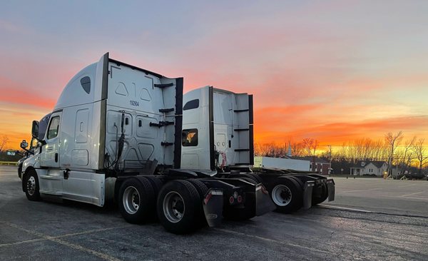 MB GLOBAL LOGISTICS - Updated October 2025 - 18 Photos - 240 E Lake St ...