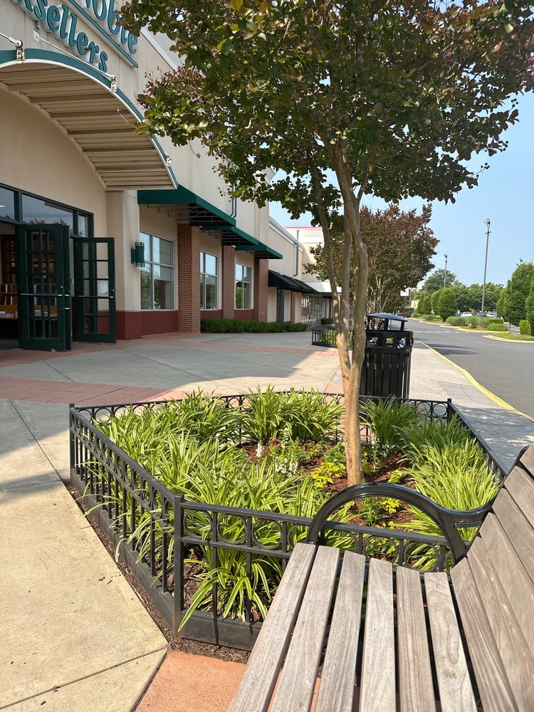 FAIR LAKES PROMENADE - Updated December 2025 - 17 Photos - 12193 Fair ...