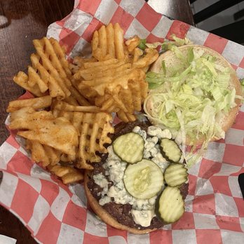 UNDERDOG SPORTS BAR & GRILL - Updated December 2025 - 19 Photos & 20 ...