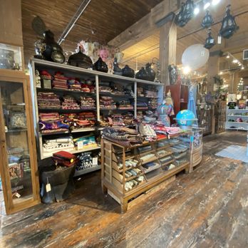 CARGO - Updated January 2026 - 306 Photos & 86 Reviews - 81 SE Yamhill ...