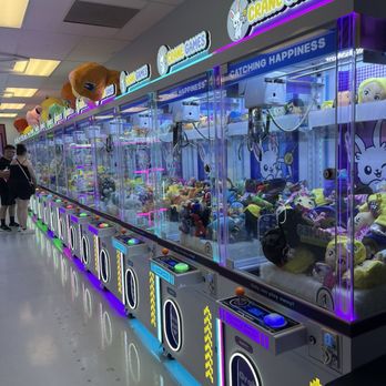 CRANE GAMES - Updated August 2025 - 144 Photos & 55 Reviews - 2740 S ...