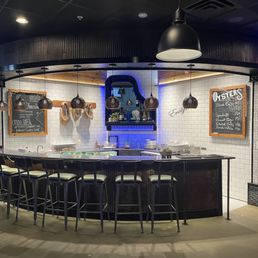 NEW ENGLAND’S TAP HOUSE GRILLE - Updated October 2025 - 160 Photos ...