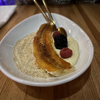 AMINA - Updated August 2024 - 472 Photos & 192 Reviews - 104 Chestnut ...