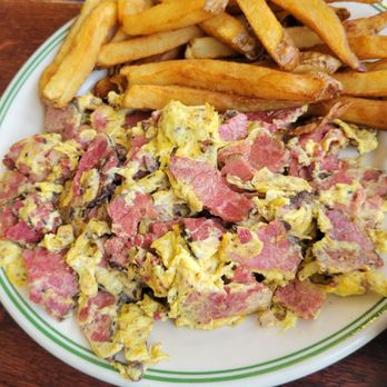 FAMOUS 4TH STREET DELICATESSEN - Updated December 2024 - 1261 Photos ...