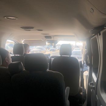 ROADRUNNER SHUTTLE & LIMOUSINE SERVICE - Updated December 2025 - 19 ...