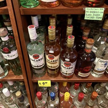 LA BODEGA WINE & SPIRITS - Updated January 2026 - 140 Photos & 221 ...