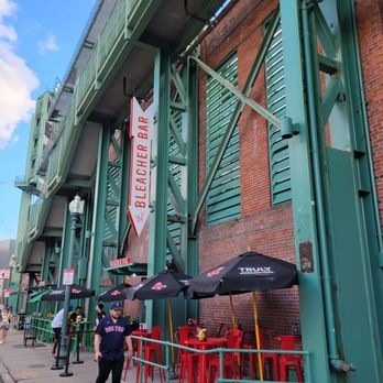 BLEACHER BAR - Updated June 2024 - 563 Photos & 571 Reviews - 82 ...