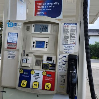 ARCO - Updated August 2025 - 10 Photos - 2219 Lander Ave, Turlock ...