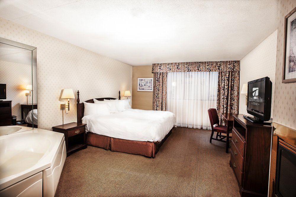 CLIFTON VICTORIA INN AT THE FALLS - Updated August 2024 - 148 Photos ...