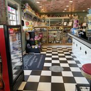 DEWAR’S CANDY SHOP - 520 Photos & 435 Reviews - Candy Stores - 1120 Eye ...