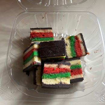 MASSIMO’S ITALIAN BAKERY - Updated December 2024 - 33 Photos & 45 ...