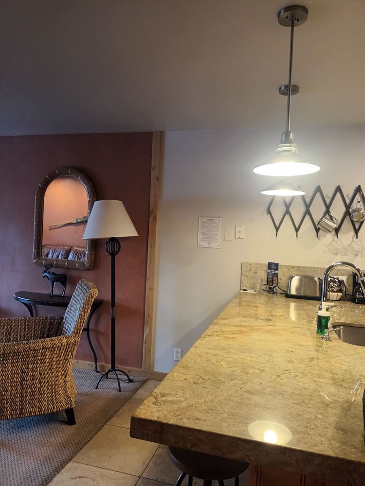 TREASURE MOUNTAIN INN - Updated June 2026 - 82 Photos & 72 Reviews ...