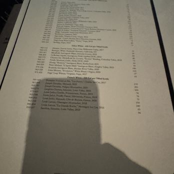 Morton's wine list store