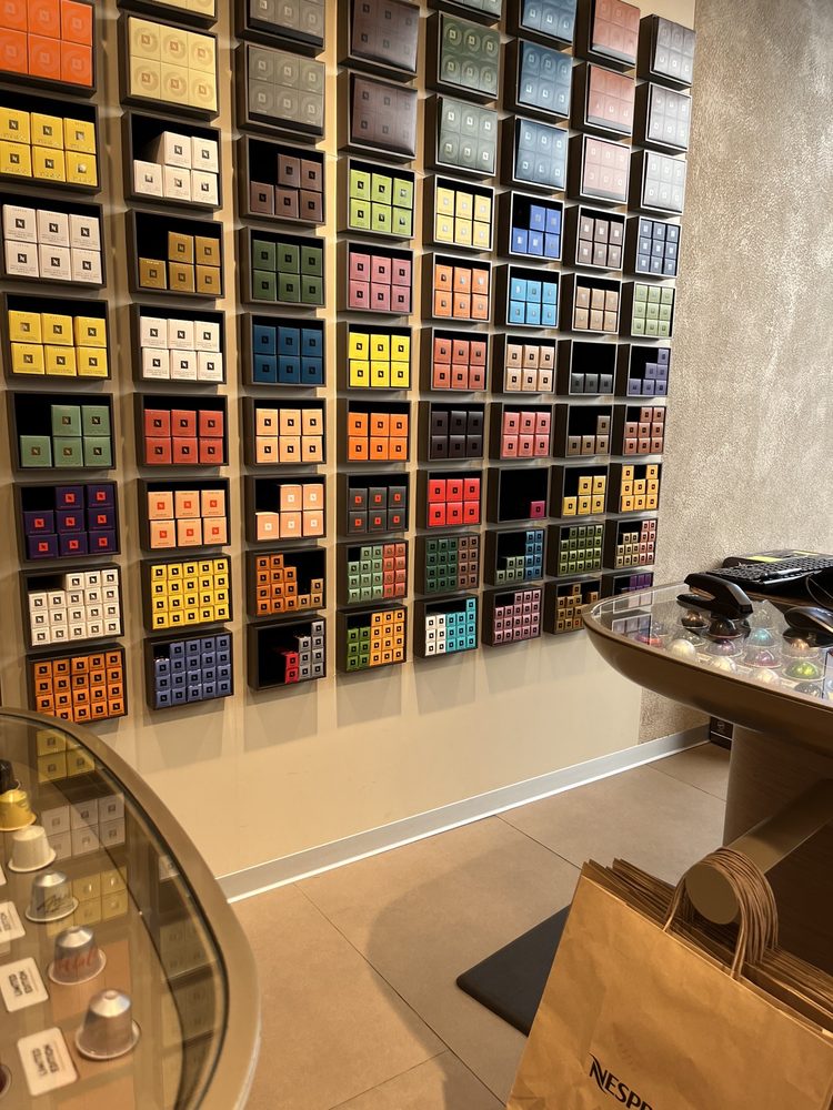 NESPRESSO BOUTIQUE - 13 Photos & 14 Reviews - 900 N Michigan Ave ...