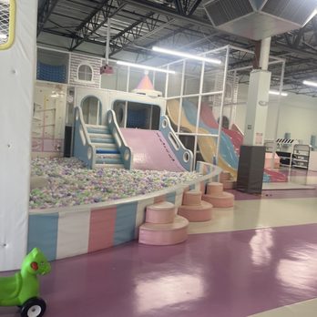 MOMI LAND - HILLIARD - Updated January 2026 - 61 Photos & 16 Reviews ...