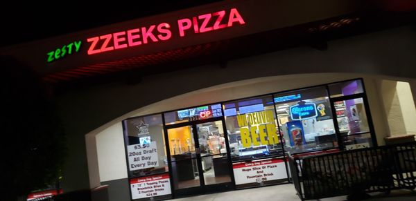 ZESTY ZZEEKS PIZZA AND WINGS - Updated December 2025 - 213 Photos & 316 ...