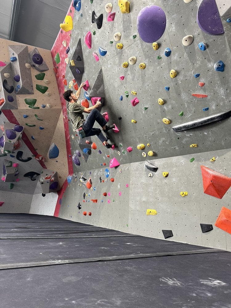 SHAKER ROCKS - Updated December 2025 - 13 Reviews - 3377 Warrensville ...