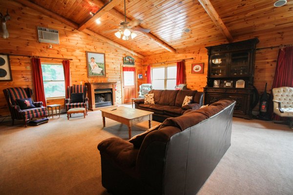 RIVERVIEW ESTATE BY BROPHY - Updated August 2025 - 72 Photos - 1650 ...