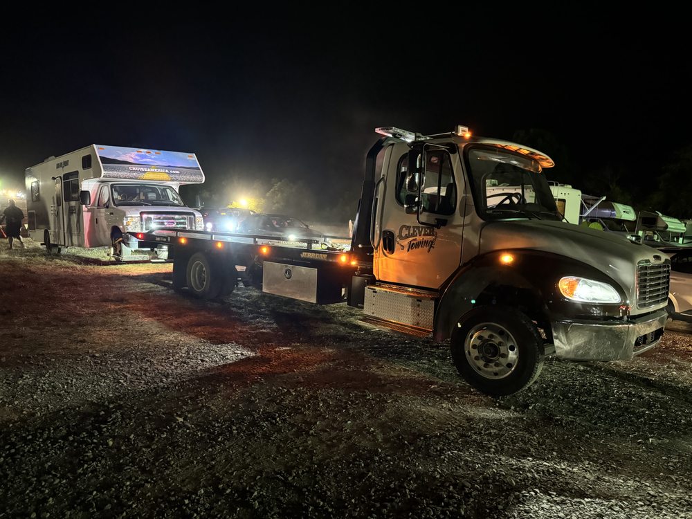 CLEVER TOWING & RECOVERY - Updated December 2025 - 10 Reviews - 1590 ...