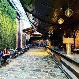 HAMPTONS - Updated October 2025 - 196 Photos & 160 Reviews - 33 N Main ...