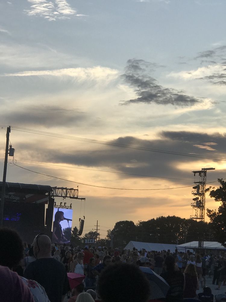 HOMETOWN RISING - 70 Photos & 11 Reviews - 937 Phillips Ln, Louisville ...