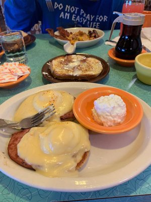 VILLAGE INN - Updated November 2024 - 14 Photos & 55 Reviews - 1940 ...