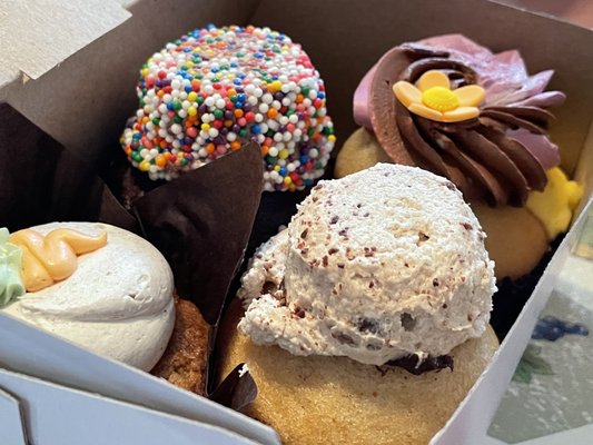 THIMBLECAKES - Updated December 2025 - 56 Photos & 59 Reviews - 369 ...