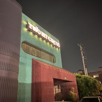 TWO BIT CIRCUS - Updated December 2025 - 1387 Photos & 776 Reviews ...