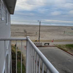 PROMENADE INN & SUITES OCEANFRONT - Updated 05/2025 - 52 Photos & 16 ...