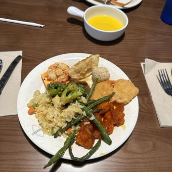 BEIJING BUFFET - Updated April 2025 - 119 Photos & 76 Reviews - 4017 E ...