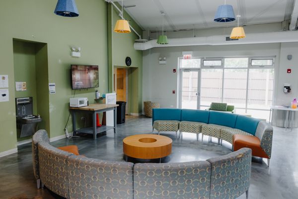 COVENANT HOUSE ILLINOIS - Updated December 2025 - 11 Photos - 2934 W ...