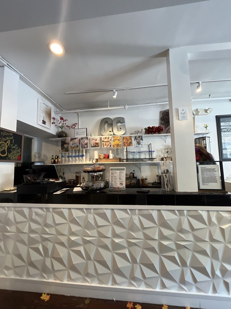 COMMON GROUNDS SIT AND CHILL COFFEE SHOP - Updated January 2026 - 2736 ...