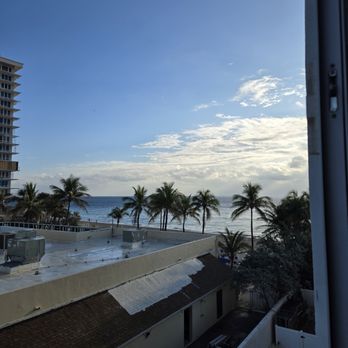 OCEAN MANOR BEACH RESORT - Updated February 2025 - 576 Photos & 376 ...