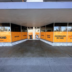 CUSTOM BUILDING SIGNAGE - 27 Photos - 23679 Calabasas Rd, Calabasas, CA ...